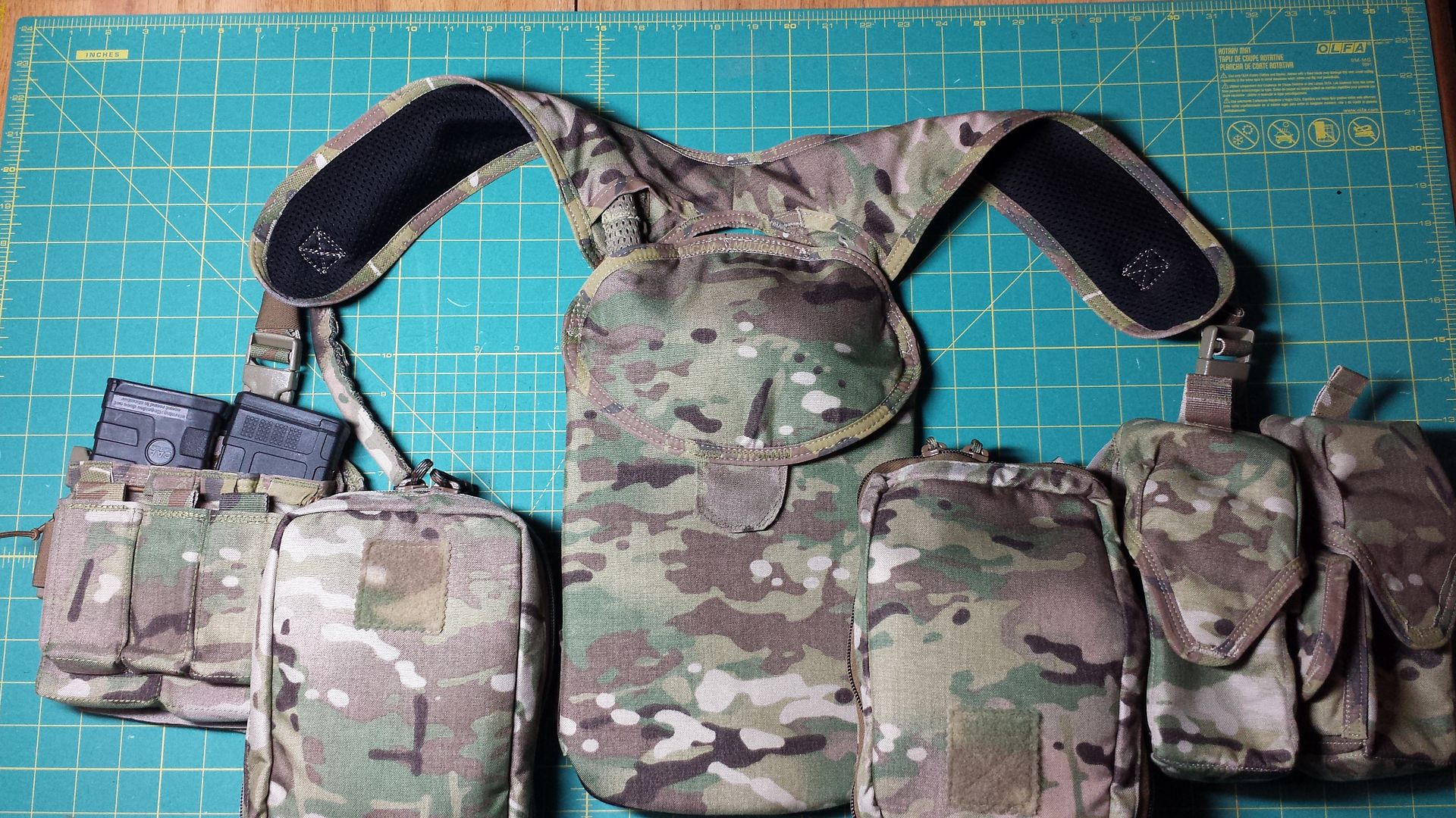 Split Front Chest Rig
